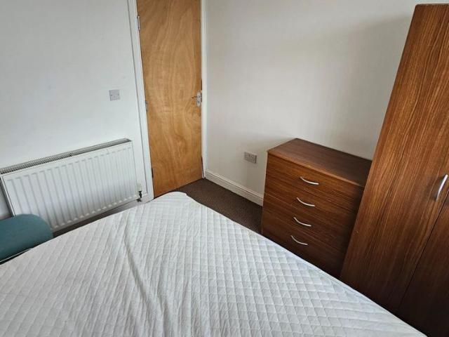 King Street, Pontypridd CF37, Room to rent, £335 pcm | PrimeLocation