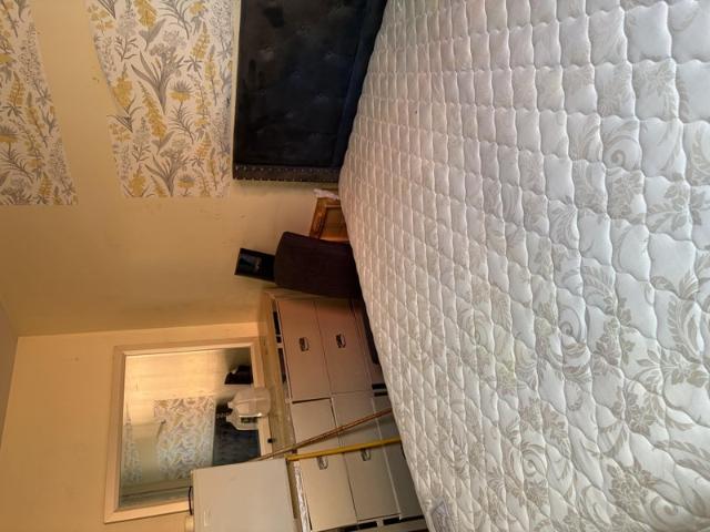 King size bed