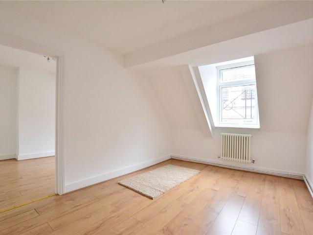 King William Walk, London SE10, 1 bed flat to rent, £1,650 pcm | PrimeLocation