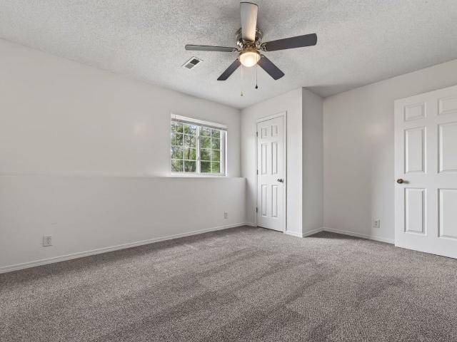Kingdom Elizabeth Duplexes 3 Bedroom Apartment for Rent at 4329 S Elizabeth Ave, Wichita, KS 67217 South Seneca