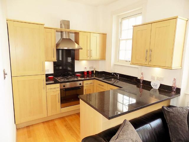 Kingdon Road, London NW6 1 bed flat to rent £2,500 pcm £577 pw