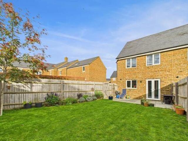 Kingerlee Road, Banbury, 3 Bedroom End