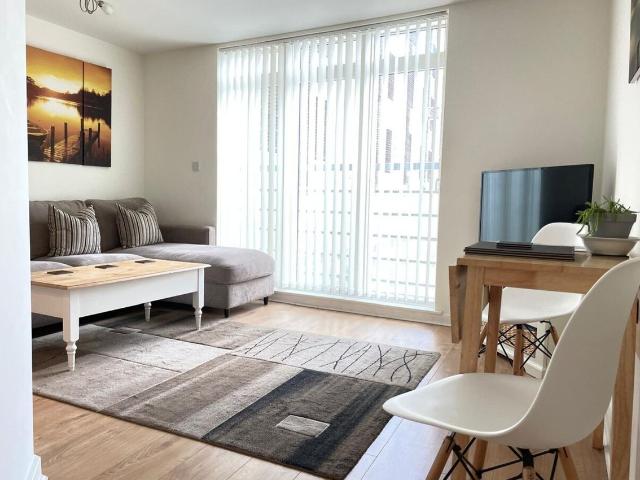 Kingfisher Meadow, Maidstone, Kent ME16, 1 bed flat to rent, £1,250 pcm | PrimeLocation