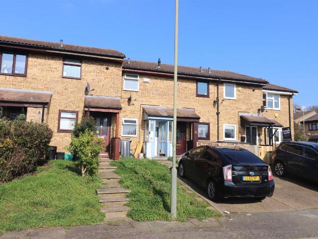 Kingfisher Close, Orpington BR5, 1 bed terraced house to rent, £1,350 pcm | PrimeLocation