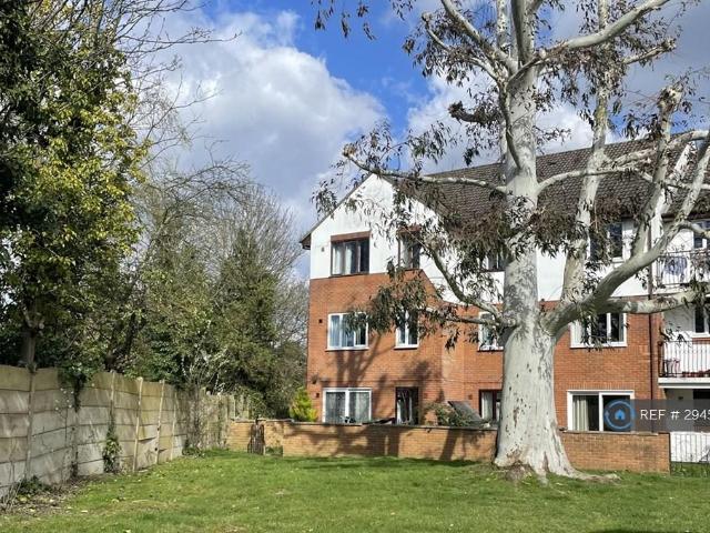 Kingfisher Court, Hounslow, TW3 2 bed flat to rent £1,690 pcm £390 pw