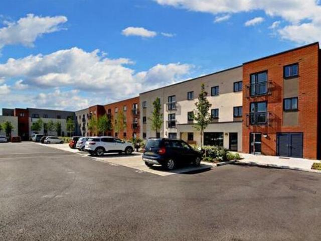 Kingfisher Court, South Street, 2 Bedroom Apartment