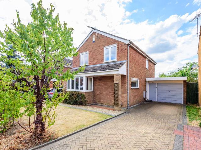 Kingfisher Court, Twyford, Reading, Berkshire RG10, 4 bed detached house to rent, £2,500 pcm | PrimeLocation