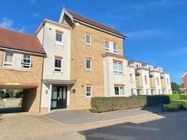 Kingfisher Drive, Maidenhead SL6, 2 bed flat to rent, £1,750 pcm | PrimeLocation