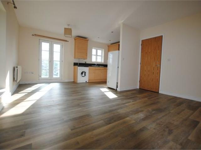 Kingfisher Drive, Kent, London