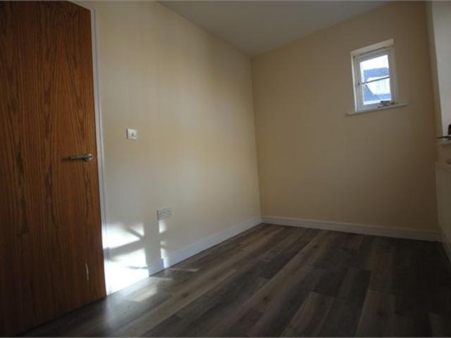 Kingfisher Drive, Kent, London