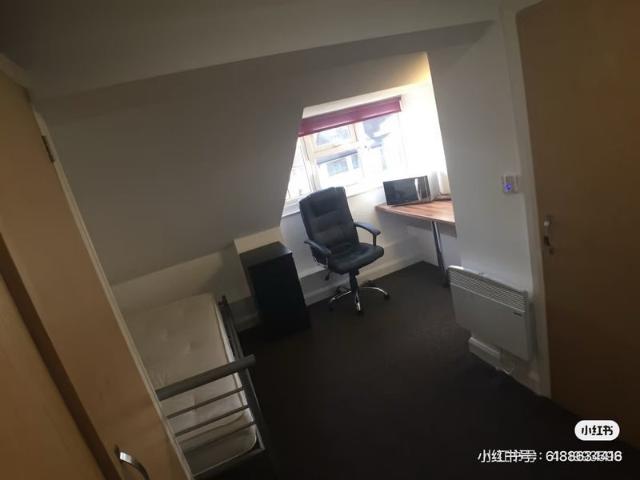 Kingfisher E Hall Studio | Bills Included | £185pw