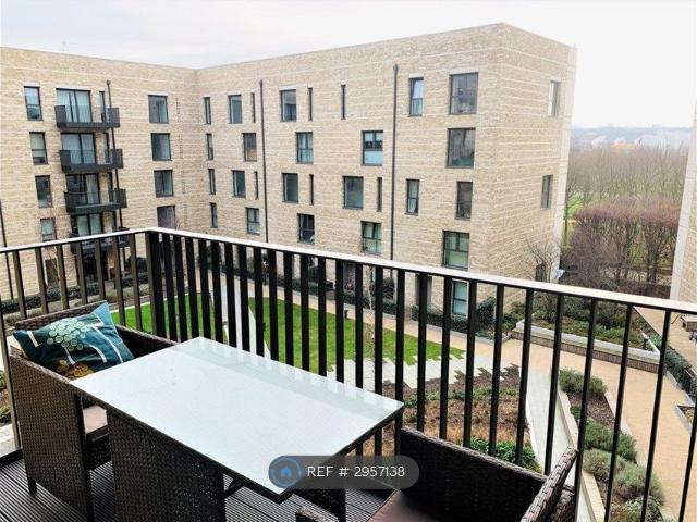 Kingfisher Heights, London E16, 1 bed flat to rent, £1,800 pcm | PrimeLocation