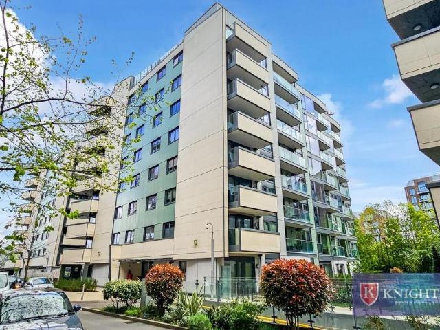 Kingfisher Heights, Waterside Way. 1 bed flat to rent £1,700 pcm £392 pw