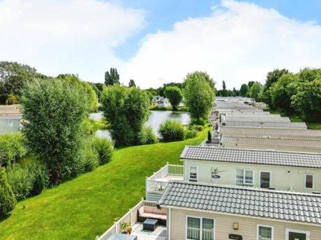Kingfisher Lake, Cotswold Hoburne, 2 Bedroom Detached
