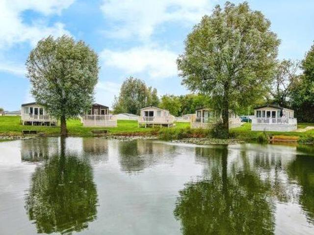 Kingfisher Lake, Cotswold Hoburne, 3 Bedroom Park
