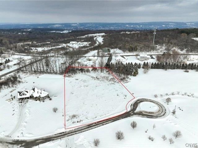 Kingfisher Ln, New Hartford, NY 13413