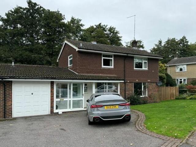 Kingfisher Way, Horsham, 4 Bedroom Detached