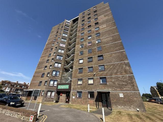Kingmere, Littlehampton BN17 2 bed apartment to rent £1,295 pcm £299 pw