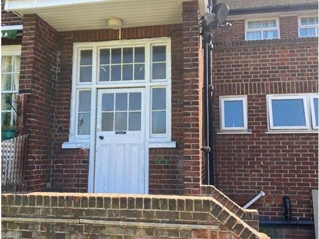 Kings Walk, Grays RM17, Room to rent, £600 pcm | PrimeLocation