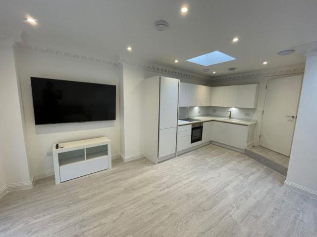 Kings Walk, Town Centre, RG1 2 bed flat to rent £1,550 pcm £358 pw