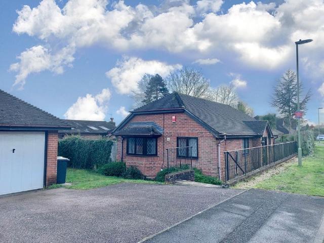 Kings Worthy, Winchester SO23, 2 bed bungalow to rent, £1,500 pcm | PrimeLocation