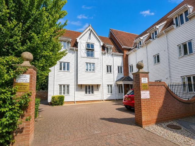 Kings Acre, Coggeshall, Colchester, Essex CO6, 2 bed flat to rent, £1,250 pcm | PrimeLocation