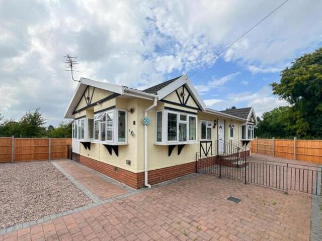 Kings Acre, Hereford, 2 Bedroom Park