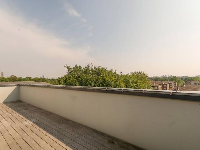 Kings Arms Court, Acton, London W3, 3 bed flat to rent, £3,250 pcm | PrimeLocation