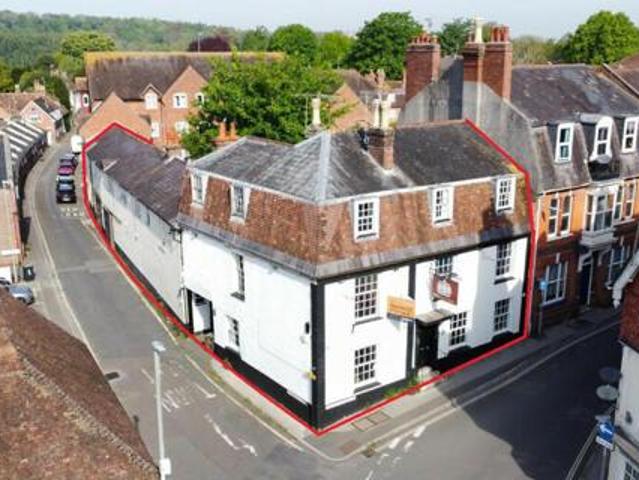 Kings Arms, Whitecliff Mill Street, 11 Bedroom Hotel