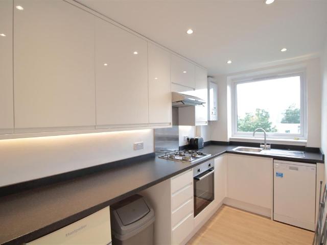 Kings Avenue, Brixton/Clapham SW4, 1 bed flat to rent, £1,650 pcm | PrimeLocation
