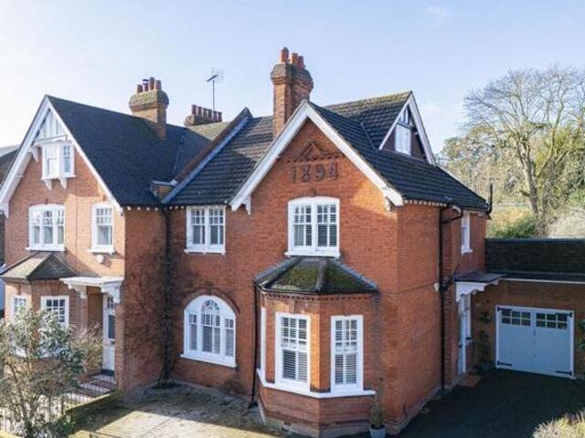 Kings Avenue, Buckhurst Hill, 5 Bedroom Semi detached