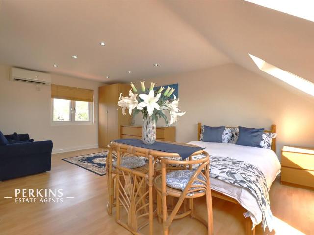 Kings Avenue, Greenford UB6, Studio to rent, £1,250 pcm | PrimeLocation