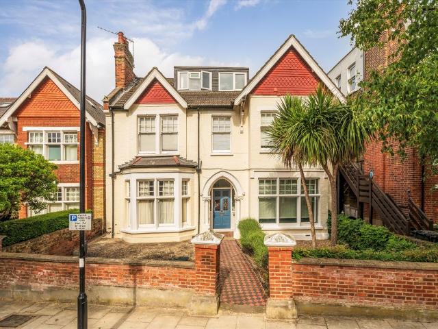Kings Avenue, Ealing W5, 2 bed flat to rent, £3,500 pcm | PrimeLocation