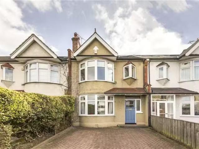 Kings Avenue, London, SW4 8DX