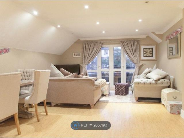 Kings Avenue, London SW4, 1 bed flat to rent, £2,100 pcm | PrimeLocation