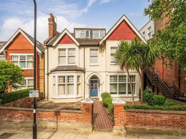 Kings Avenue, London W5 2 bed flat to rent £3,500 pcm £808 pw