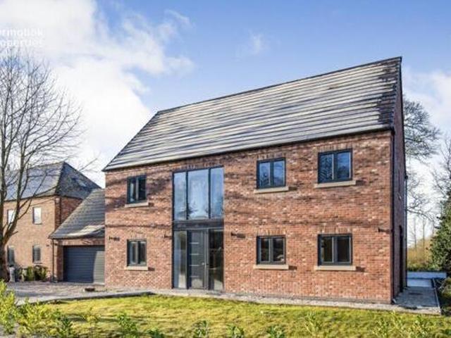 Kings Chase, Barnoldby Le Beck, 6 Bedroom Detached