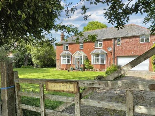 Kings Copse Road, Blackfield, 4 Bedroom Detached