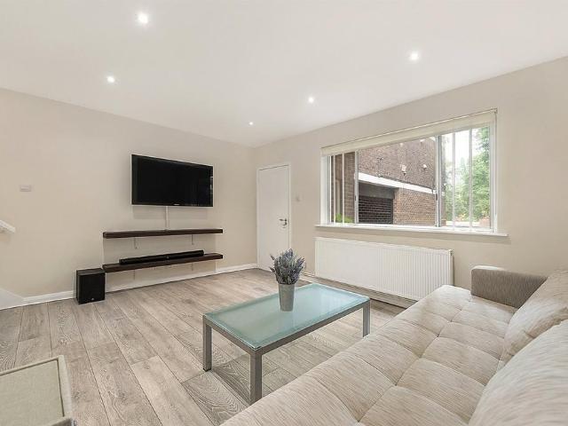 Kings Court, 31 Prince Albert Road. 1 bed semi detached house to rent £2,708 pcm £625 pw