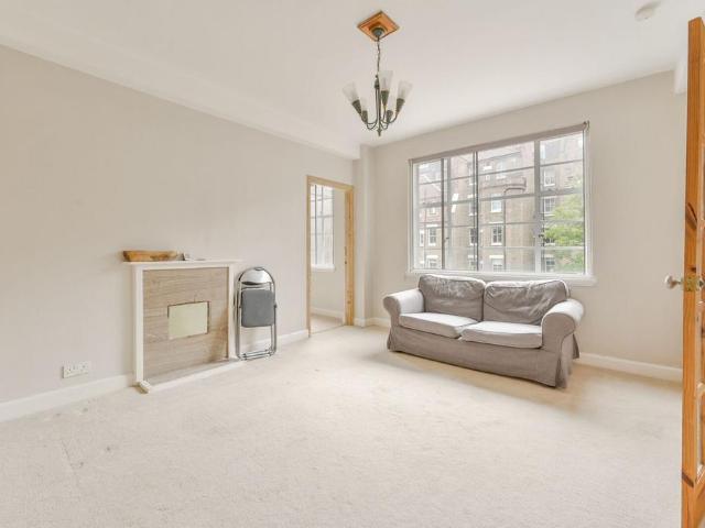 Kings Court, Hamlet Gardens. 1 bed flat to rent £2,750 pcm £635 pw