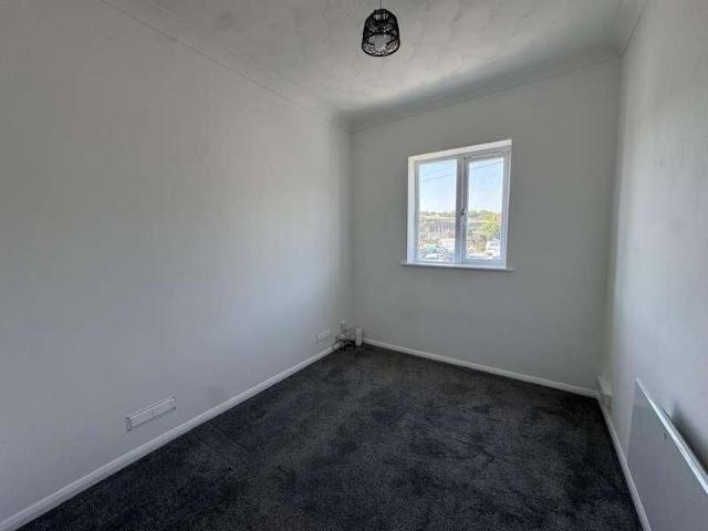 Kings Court, Luton Road, Chatham, ME4