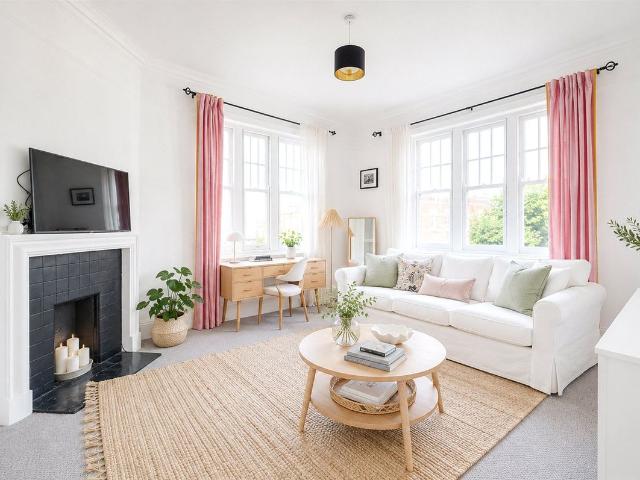 Kings Court Mansions, 737 Fulham Road, London SW6, 2 bed flat to rent, £2,650 pcm | PrimeLocation