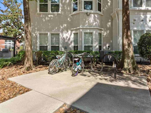 Kings Cove 1 Bedroom Apartment for Rent at 4920 Magnolia Cove Dr, Houston, TX 77345 Lake Houston