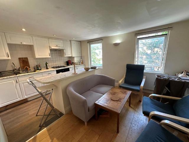King's Cross Road, Kings Cross, London 3 bed flat to rent £3,600 pcm £831 pw