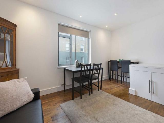King's Cross Road, London WC1X 2 bed flat to rent £3,000 pcm £692 pw
