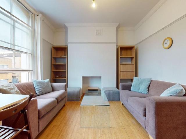 King's Cross Road, London WC1X, 2 bed flat to rent, £3,300 pcm | PrimeLocation