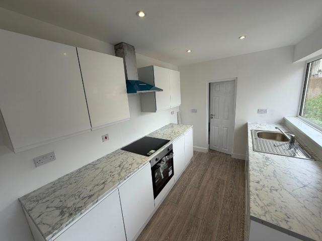 Kings Crescent, Edlington, Doncaster DN12, 3 bed semi detached house to rent, £800 pcm | PrimeLocation