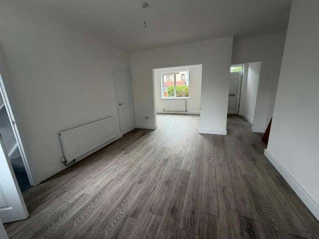 Kings Crescent, Edlington, Doncaster, DN12