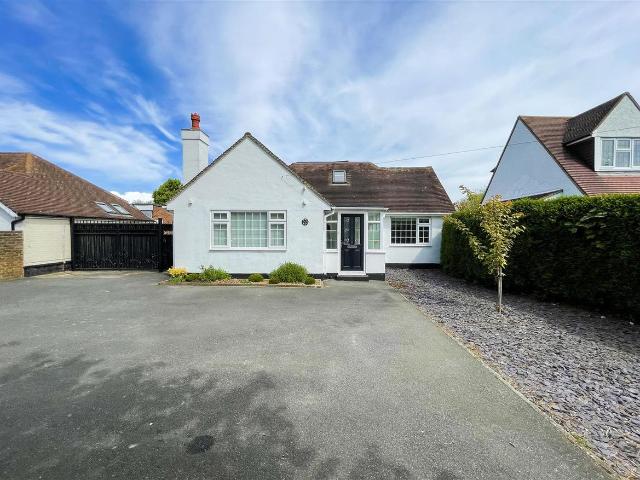 Kings Drive, Eastbourne BN21, 4 bed detached house to rent, £2,400 pcm | PrimeLocation