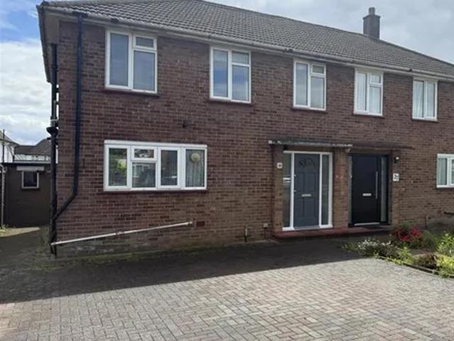 Kings Drive, London, HA8 8AB, United Kingdom | 3 bed duplex for rent #167673367 | Rentberry